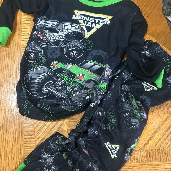 Monster Jam | Pajamas | Monster Jam Kids Pajama Set Black And Green ...